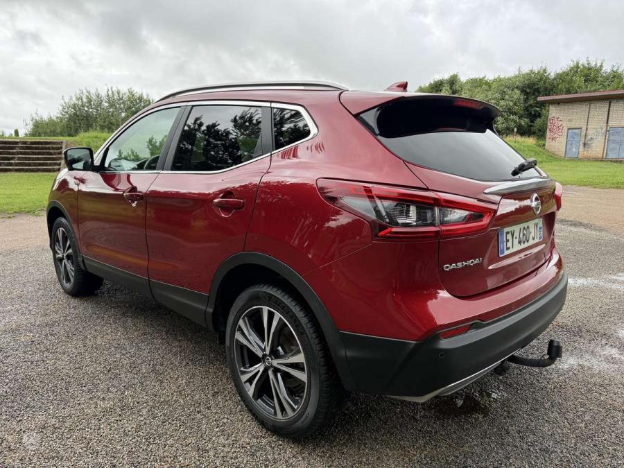 Sarkans Nissan Qashqai 2018 Tauragė, ar dzinēja tilpumu 1.60 L un nobraukumu 148 tūkst. km par 12500 €, foto 6 vietnē AUTOMOTO.COM.LV