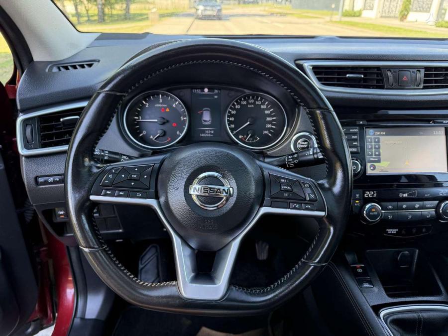 Sarkans Nissan Qashqai 2018 Tauragė, ar dzinēja tilpumu 1.60 L un nobraukumu 148 tūkst. km par 12500 €, foto 21 vietnē AUTOMOTO.COM.LV
