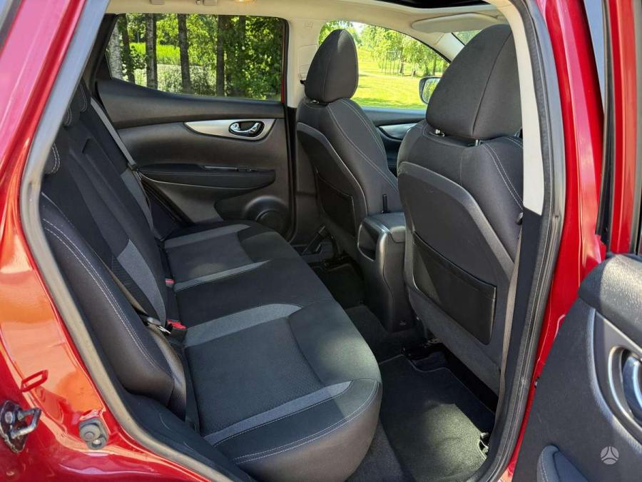 Sarkans Nissan Qashqai 2018 Tauragė, ar dzinēja tilpumu 1.60 L un nobraukumu 148 tūkst. km par 12500 €, foto 27 vietnē AUTOMOTO.COM.LV