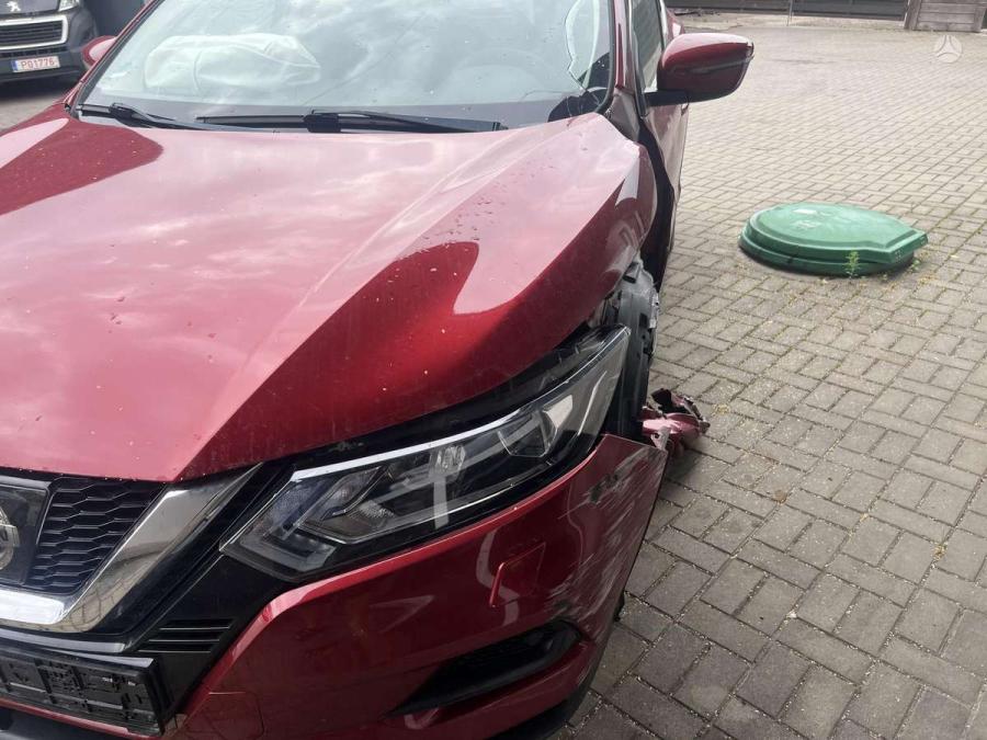 Sarkans Nissan Qashqai 2018 Šakiai, ar dzinēja tilpumu 1.20 L un nobraukumu 110 tūkst. km par 4999 €, foto 5 vietnē AUTOMOTO.COM.LV