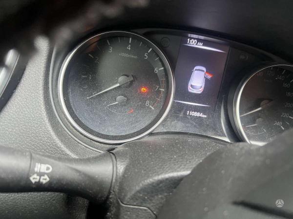 Red Nissan Qashqai 2018 in Sakiai, with an engine capacity of 1.20 L and mileage of 110 thousand km for 4999 €, photo 5 on AUTOMOTO.COM.LV