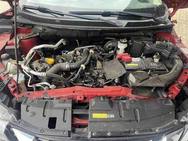Red Nissan Qashqai 2018 in Sakiai, with an engine capacity of 1.20 L and mileage of 110 thousand km for 4999 €, photo 6 on AUTOMOTO.COM.LV