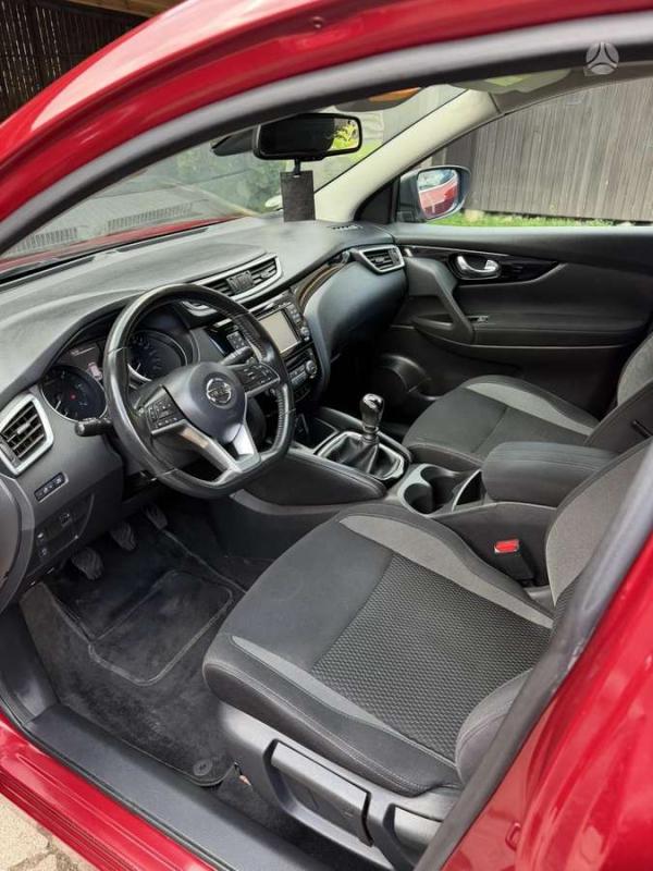 Sarkans Nissan Qashqai 2018 Kaišiadorys, ar dzinēja tilpumu 1.46 L un nobraukumu 233 tūkst. km par 9800 €, foto 9 vietnē AUTOMOTO.COM.LV