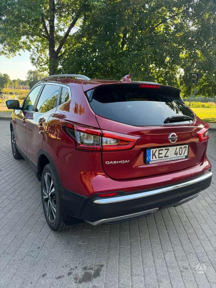 Sarkans Nissan Qashqai 2018 Tauragė, ar dzinēja tilpumu 1.60 L un nobraukumu 194 tūkst. km par 11900 €, foto 4 vietnē AUTOMOTO.COM.LV
