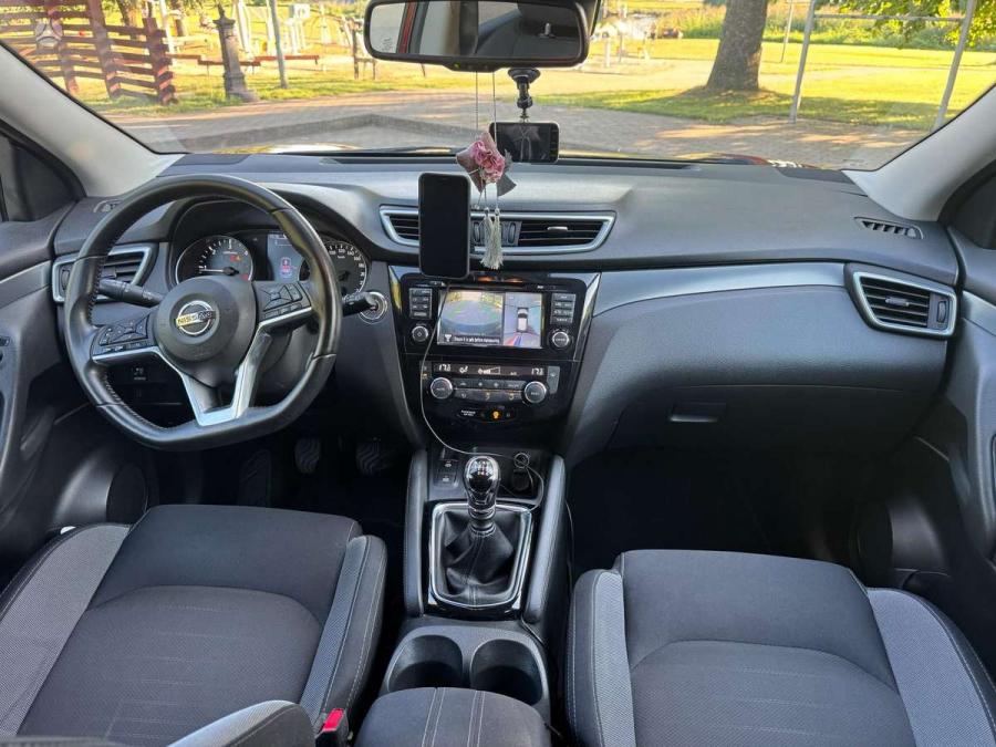 Sarkans Nissan Qashqai 2018 Tauragė, ar dzinēja tilpumu 1.60 L un nobraukumu 194 tūkst. km par 11900 €, foto 12 vietnē AUTOMOTO.COM.LV