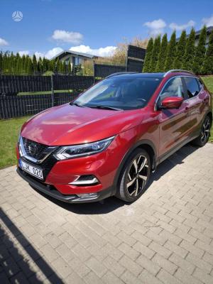 Red Nissan Qashqai 2018 in Vilnius, with an engine capacity of 1.60 L and mileage of 115 thousand km for 13000 €, photo 6 on AUTOMOTO.COM.LV