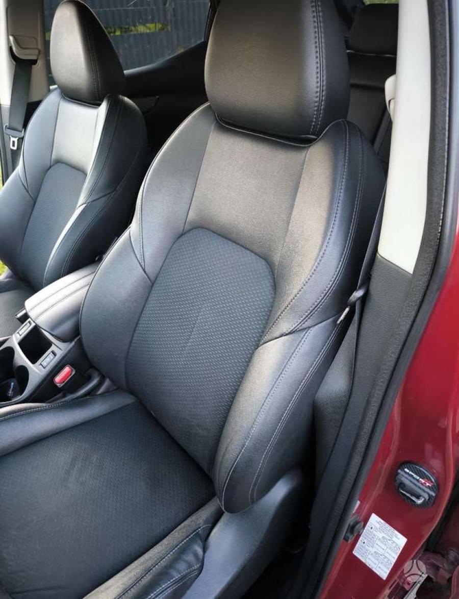 Red Nissan Qashqai 2018 in Vilnius, with an engine capacity of 1.60 L and mileage of 115 thousand km for 13000 €, photo 10 on AUTOMOTO.COM.LV