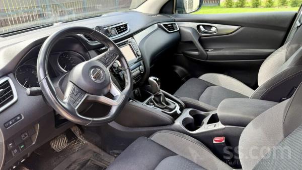 Nissan Qashqai 2018 Rīga vietnē Sarkans Nissan Qashqai 2018 Rīga, ar dzinēja tilpumu 1.20 L un nobraukumu 92 tūkst. km par 12300 €, foto 11 vietnē AUTOMOTO.COM.LV