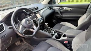 Red Nissan Qashqai 2018 in Riga, with an engine capacity of 1.20 L and mileage of 92 thousand km for 12300 €, photo 11 on AUTOMOTO.COM.LV