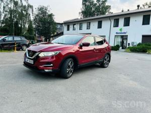 Red Nissan Qashqai 2018 in Riga, with an engine capacity of 1.20 L and mileage of 155 thousand km for 12999 €, photo  on AUTOMOTO.COM.LV
