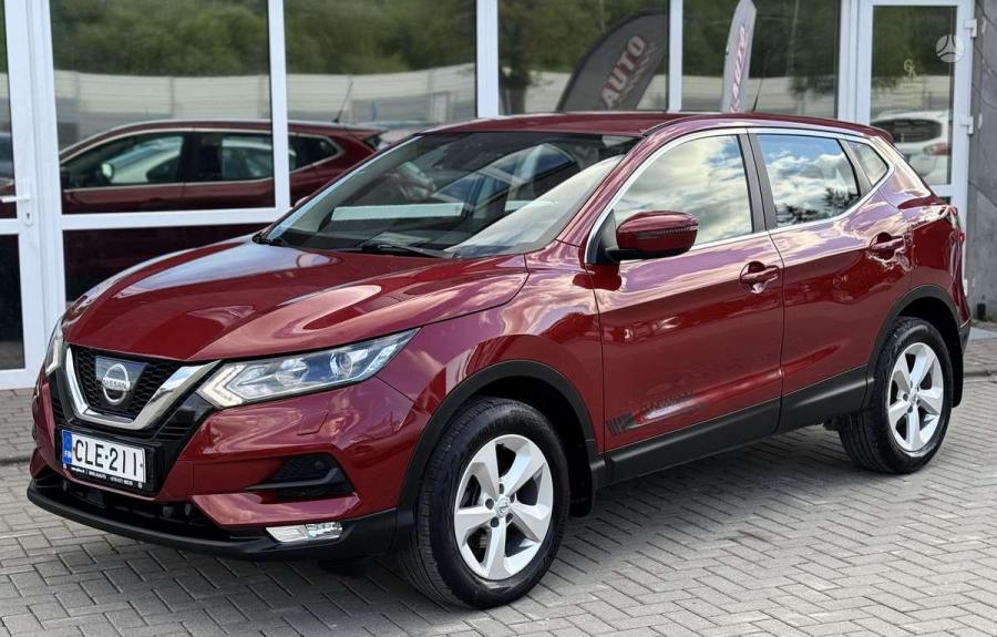 Red Nissan Qashqai 2018 in Radviliskis, with an engine capacity of 1.20 L and mileage of 210 thousand km for 9950 €, photo 4 on AUTOMOTO.COM.LV