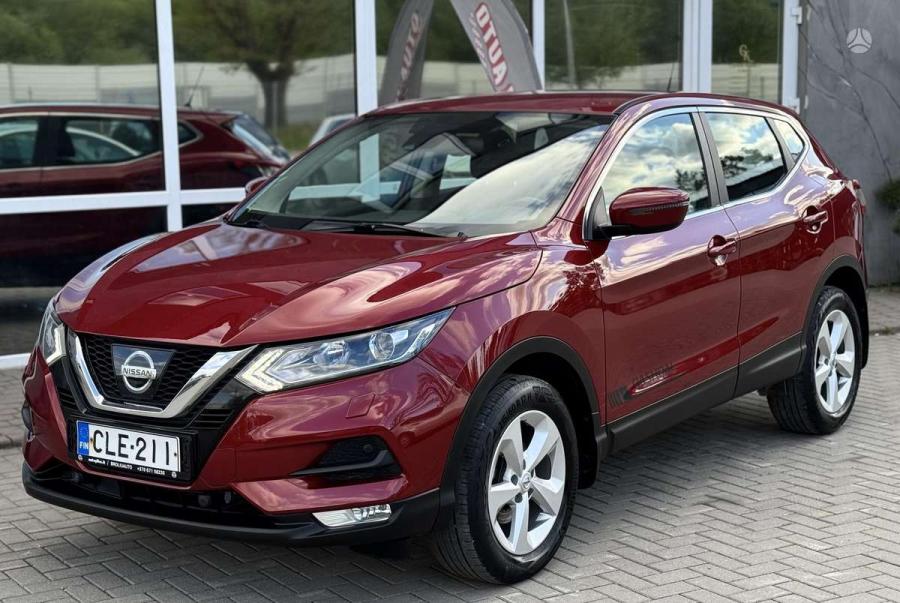 Red Nissan Qashqai 2018 in Radviliskis, with an engine capacity of 1.20 L and mileage of 210 thousand km for 9950 €, photo 6 on AUTOMOTO.COM.LV