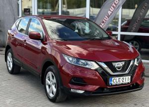 Red Nissan Qashqai 2018 in Radviliskis, with an engine capacity of 1.20 L and mileage of 210 thousand km for 9950 €, photo 7 on AUTOMOTO.COM.LV