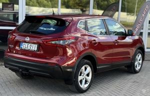 Red Nissan Qashqai 2018 in Radviliskis, with an engine capacity of 1.20 L and mileage of 210 thousand km for 9950 €, photo 11 on AUTOMOTO.COM.LV