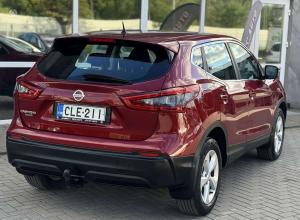 Red Nissan Qashqai 2018 in Radviliskis, with an engine capacity of 1.20 L and mileage of 210 thousand km for 9950 €, photo 13 on AUTOMOTO.COM.LV