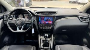 Red Nissan Qashqai 2018 in Radviliskis, with an engine capacity of 1.20 L and mileage of 210 thousand km for 9950 €, photo 18 on AUTOMOTO.COM.LV