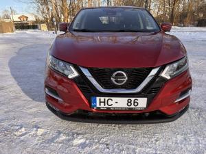 Red Nissan Qashqai 2019 in Riga, with an engine capacity of 1.20 L and mileage of 82 thousand km for 14500 €, photo  on AUTOMOTO.COM.LV