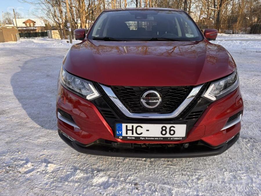 Red Nissan Qashqai 2019 in Riga, with an engine capacity of 1.20 L and mileage of 82 thousand km for 14500 €, photo 1 on AUTOMOTO.COM.LV