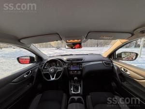 Red Nissan Qashqai 2019 in Riga, with an engine capacity of 1.20 L and mileage of 82 thousand km for 14500 €, photo 17 on AUTOMOTO.COM.LV