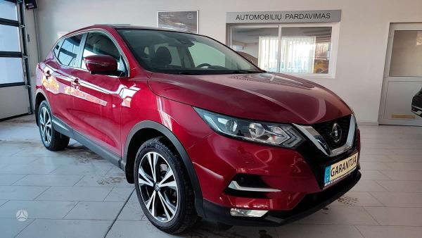 Red Nissan Qashqai 2019 in Siauliai, with an engine capacity of 1.33 L and mileage of 71 thousand km for 15400 €, photo 1 on AUTOMOTO.COM.LV