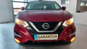 Red Nissan Qashqai 2019 in Siauliai, with an engine capacity of 1.33 L and mileage of 71 thousand km for 15400 €, photo 2 on AUTOMOTO.COM.LV