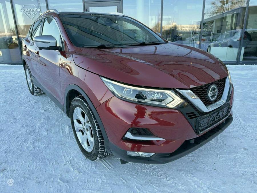 Red Nissan Qashqai 2019 in Kaunas, with an engine capacity of 1.33 L and mileage of 141 thousand km for 11500 €, photo 2 on AUTOMOTO.COM.LV