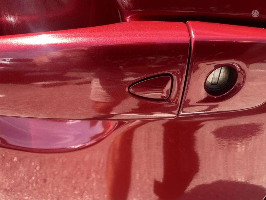 Red Nissan Qashqai 2019 in Alytus, with an engine capacity of 1.46 L and mileage of 250 thousand km for 10900 €, photo 13 on AUTOMOTO.COM.LV