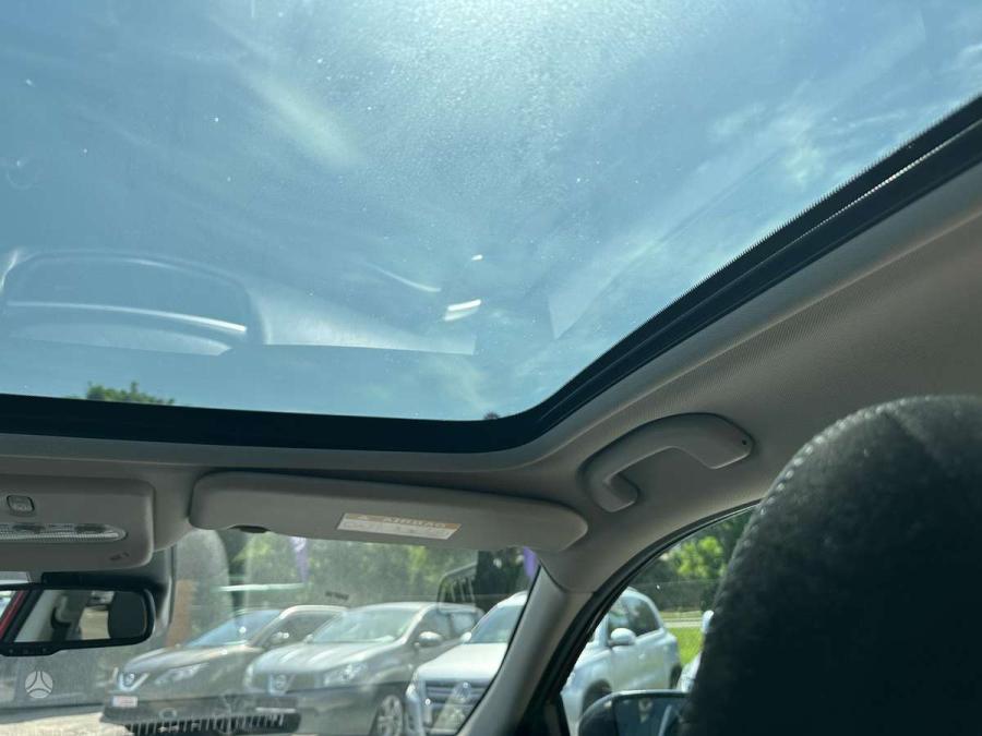 Red Nissan Qashqai 2019 in Alytus, with an engine capacity of 1.46 L and mileage of 250 thousand km for 10900 €, photo 15 on AUTOMOTO.COM.LV