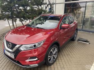 Red Nissan Qashqai 2019 in Vilnius, with an engine capacity of 1.30 L and mileage of 89 thousand km for 16000 €, photo  on AUTOMOTO.COM.LV