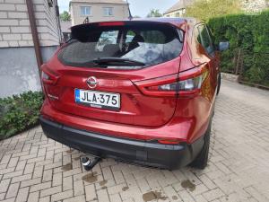 Red Nissan Qashqai 2019 in Telschi, with an engine capacity of 1.30 L and mileage of 143 thousand km for 9400 €, photo 7 on AUTOMOTO.COM.LV