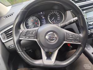 Red Nissan Qashqai 2019 in Telschi, with an engine capacity of 1.30 L and mileage of 143 thousand km for 9400 €, photo 21 on AUTOMOTO.COM.LV