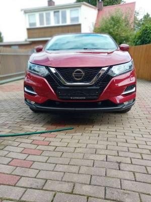 Red Nissan Qashqai 2019 in Panevezys, with an engine capacity of 1.33 L and mileage of 113 thousand km for 13650 €, photo  on AUTOMOTO.COM.LV