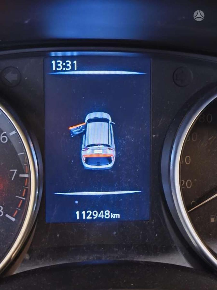 Red Nissan Qashqai 2019 in Panevezys, with an engine capacity of 1.33 L and mileage of 113 thousand km for 13650 €, photo 9 on AUTOMOTO.COM.LV