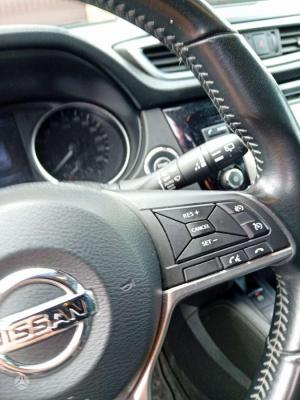 Red Nissan Qashqai 2019 in Panevezys, with an engine capacity of 1.33 L and mileage of 113 thousand km for 13650 €, photo 15 on AUTOMOTO.COM.LV