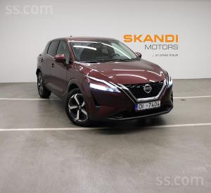 Red Nissan Qashqai 2021 in Riga, with an engine capacity of 1.30 L and mileage of 91 thousand km for 19290 €, photo 3 on AUTOMOTO.COM.LV