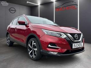 Red Nissan Qashqai 2021 in Kaunas, with an engine capacity of 1.30 L and mileage of 44 thousand km for 22735 €, photo 3 on AUTOMOTO.COM.LV