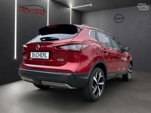 Red Nissan Qashqai 2021 in Kaunas, with an engine capacity of 1.30 L and mileage of 44 thousand km for 22735 €, photo 4 on AUTOMOTO.COM.LV
