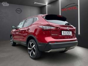 Red Nissan Qashqai 2021 in Kaunas, with an engine capacity of 1.30 L and mileage of 44 thousand km for 22735 €, photo 5 on AUTOMOTO.COM.LV