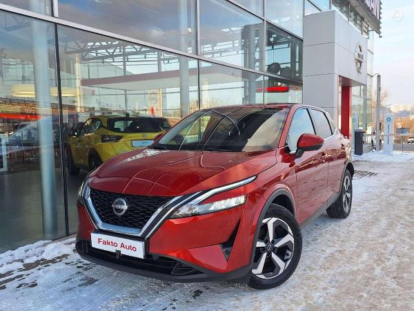 Red Nissan Qashqai 2022 in Vilnius, with an engine capacity of 1.33 L and mileage of 75 thousand km for 21500 €, photo 1 on AUTOMOTO.COM.LV