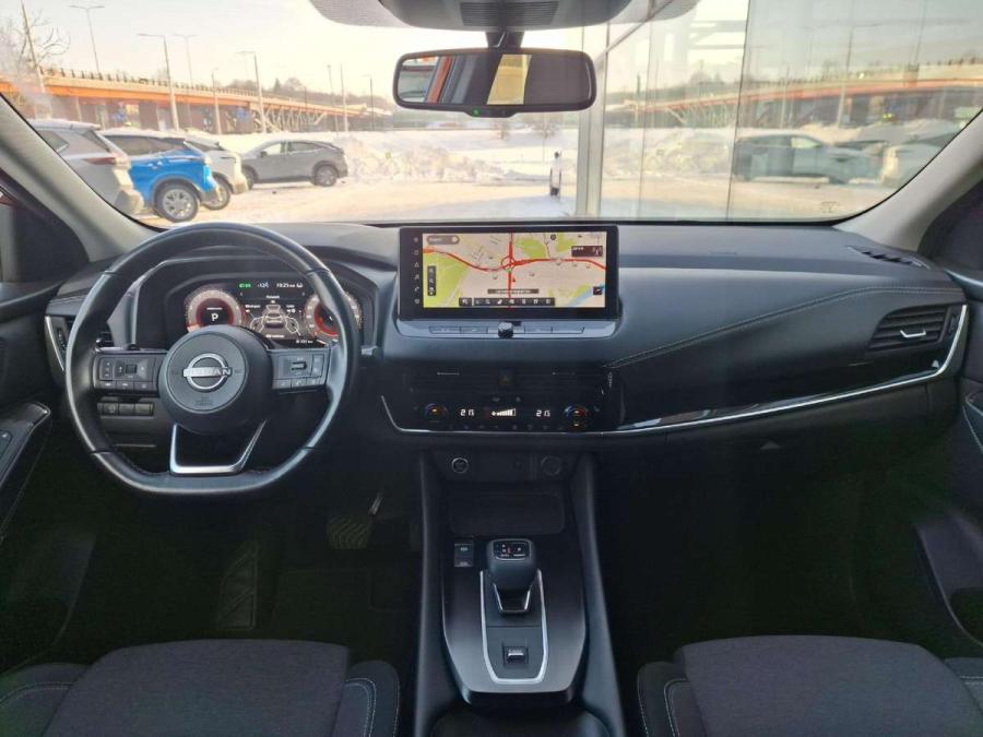 Red Nissan Qashqai 2022 in Vilnius, with an engine capacity of 1.33 L and mileage of 75 thousand km for 21500 €, photo 12 on AUTOMOTO.COM.LV