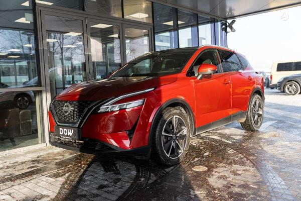 Red Nissan Qashqai 2022 in Vilnius, with an engine capacity of 1.33 L and mileage of 49 thousand km for 24900 €, photo 2 on AUTOMOTO.COM.LV