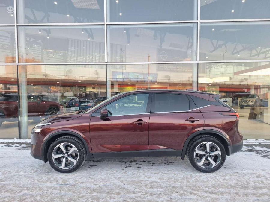 Red Nissan Qashqai 2022 in Vilnius, with an engine capacity of 1.33 L and mileage of 62 thousand km for 22000 €, photo 2 on AUTOMOTO.COM.LV