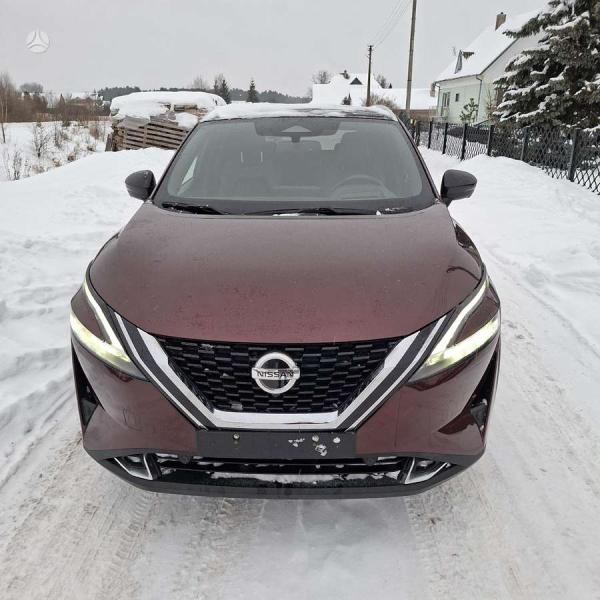 Sarkans Nissan Qashqai 2022 Panevēža, ar dzinēja tilpumu 1.30 L un nobraukumu 16 tūkst. km par 17800 €, foto 1 vietnē AUTOMOTO.COM.LV