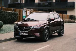 Sarkans Nissan Qashqai 2022 Viļņa, ar dzinēja tilpumu 1.33 L un nobraukumu 94 tūkst. km par 23890 €, foto  vietnē AUTOMOTO.COM.LV