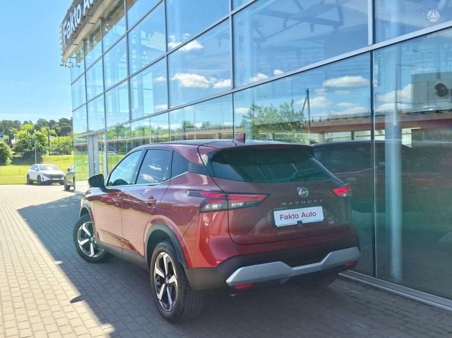 Red Nissan Qashqai 2022 in Vilnius, with an engine capacity of 1.33 L and mileage of 48 thousand km for 20900 €, photo 4 on AUTOMOTO.COM.LV
