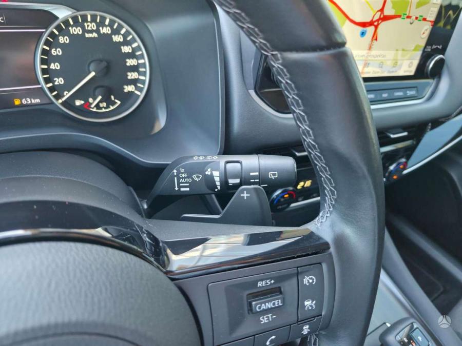 Red Nissan Qashqai 2022 in Vilnius, with an engine capacity of 1.33 L and mileage of 48 thousand km for 20900 €, photo 17 on AUTOMOTO.COM.LV