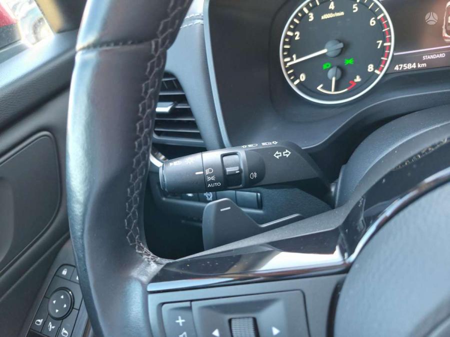 Red Nissan Qashqai 2022 in Vilnius, with an engine capacity of 1.33 L and mileage of 48 thousand km for 20900 €, photo 18 on AUTOMOTO.COM.LV