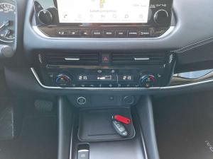 Red Nissan Qashqai 2022 in Vilnius, with an engine capacity of 1.33 L and mileage of 48 thousand km for 20900 €, photo 22 on AUTOMOTO.COM.LV