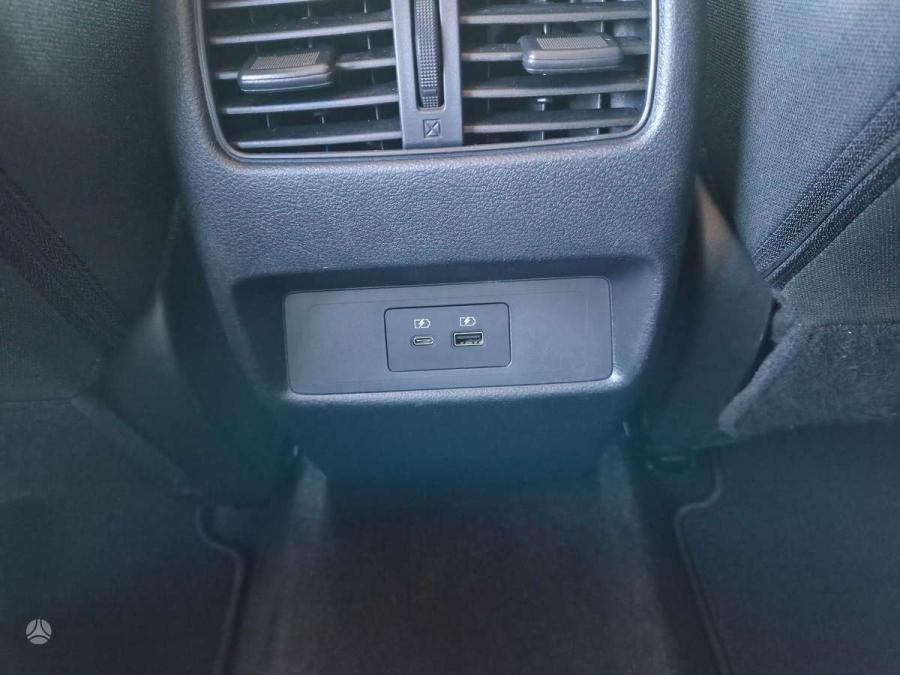 Red Nissan Qashqai 2022 in Vilnius, with an engine capacity of 1.33 L and mileage of 48 thousand km for 20900 €, photo 29 on AUTOMOTO.COM.LV