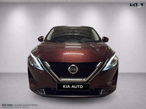 Red Nissan Qashqai 2022 in Vilnius, with an engine capacity of 1.33 L and mileage of 62 thousand km for 21900 €, photo 3 on AUTOMOTO.COM.LV